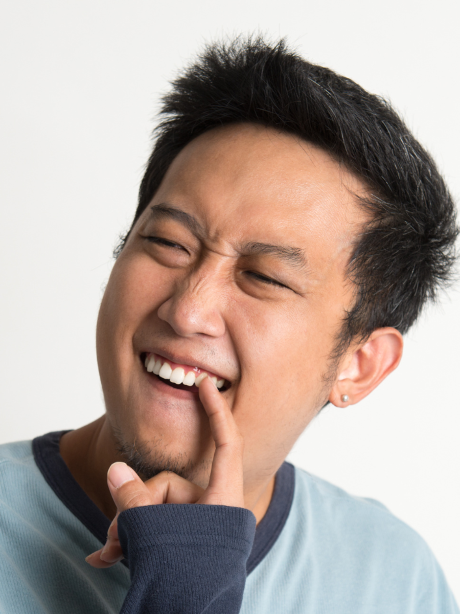 10 ways to get shiny white teeth at home | Times of India