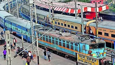 Trains Delayed: Foggy Weather Causes Delays for Trains in Patna | Patna ...