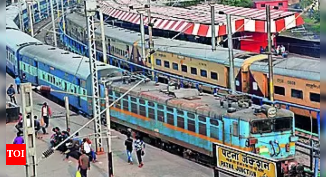 Trains Delayed: Foggy Weather Causes Delays for Trains in Patna | Patna ...
