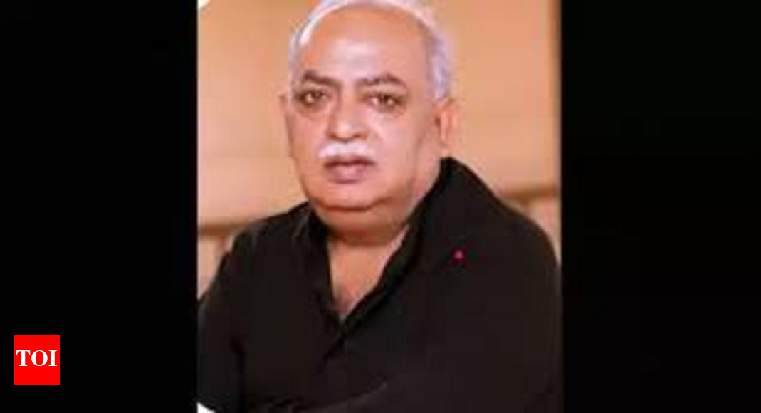 Munawwar Rana Funeral: Celebrated Urdu poet laid to rest at Aishbagh ...