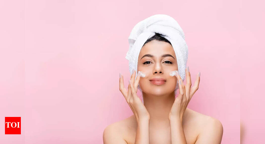 Cleansing Milk: How to make cleansing milk at home for a clean skin ...