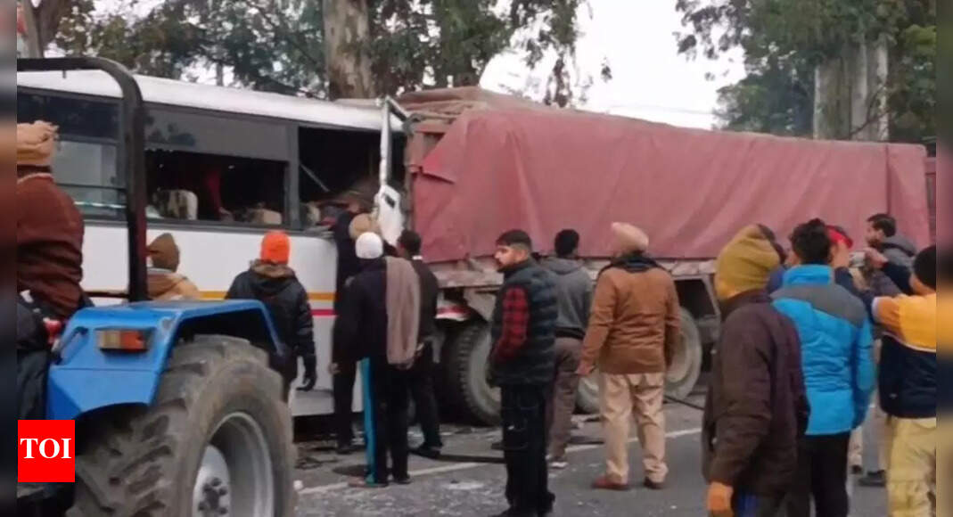Four cops killed in collision between bus and truck in Punjab's ...