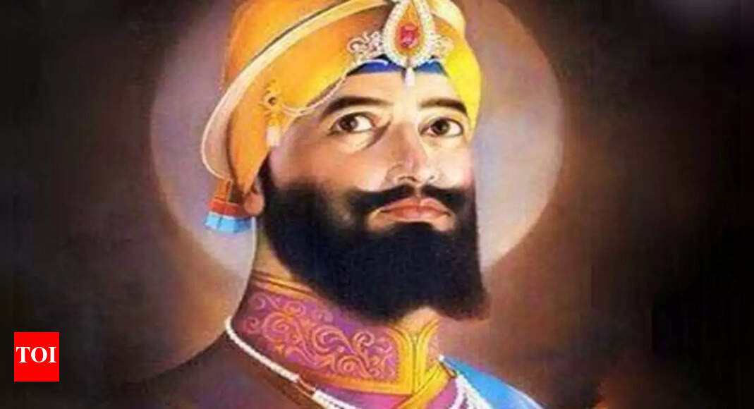 Guru Gobind Singh: A Saint in Soldier's Armour | Indian News | - Times ...
