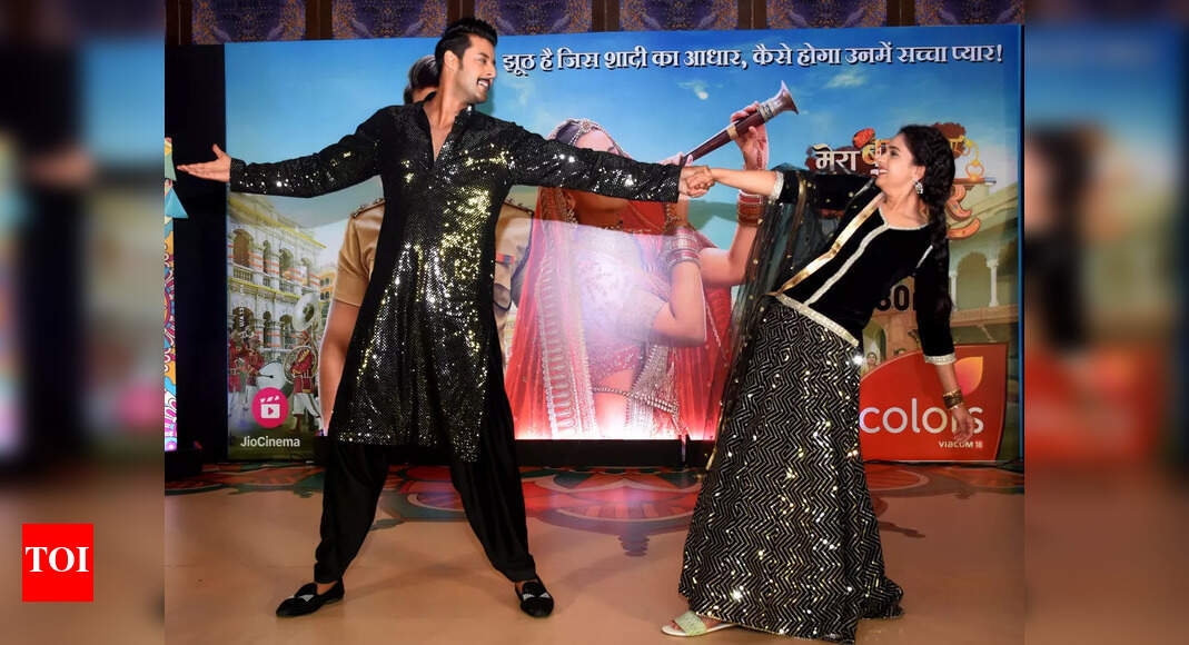 Cast of the TV show ‘Mera Balam Thanedaar’ bring romance to the Pink City Jaipur | Events Movie ...