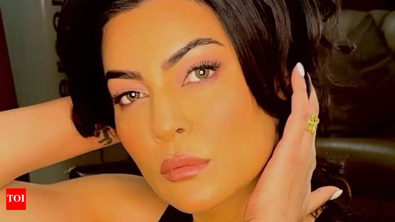 Francesca Hart's Instagram, Twitter & Facebook on IDCrawl