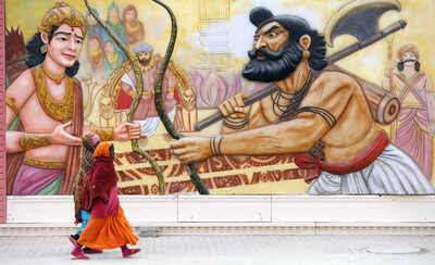 Artworks, murals on Lord Ram adorn Ayodhya | India News - Times of India
