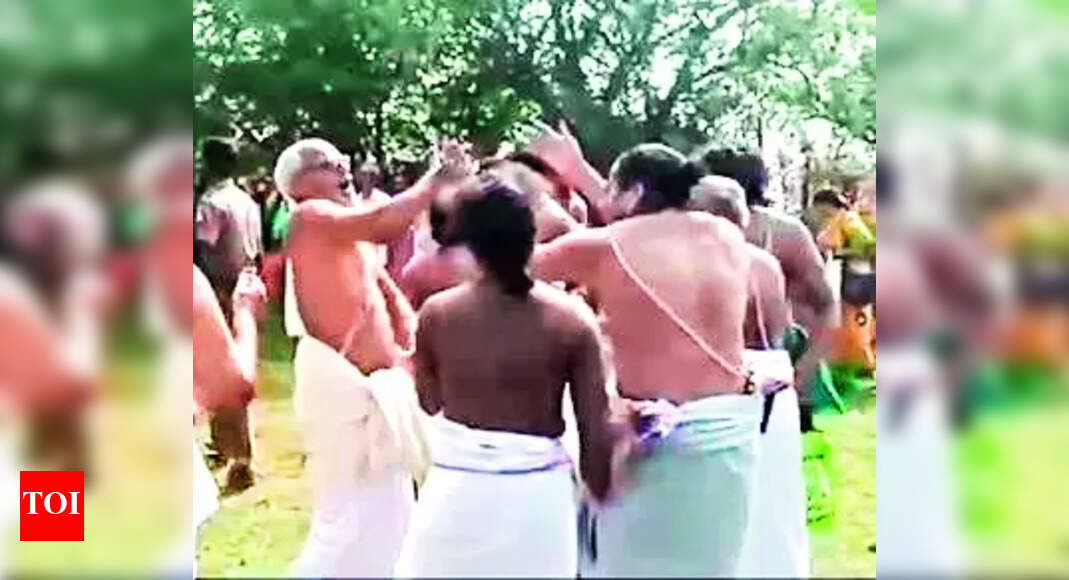 Brawl: Brawl near temple between two sects in Kancheepuram | Chennai ...