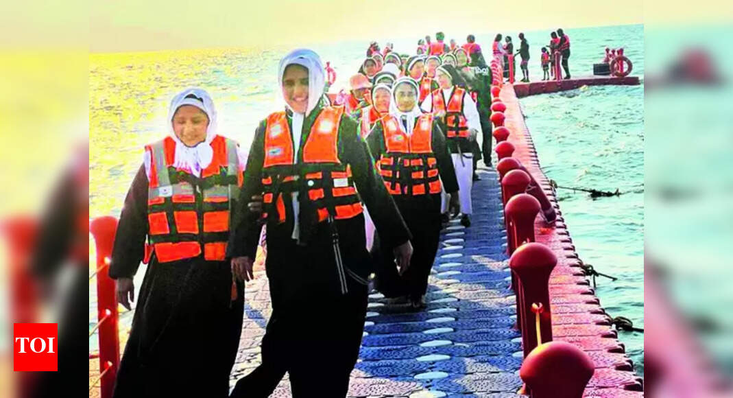 Floating Bridge: 35k People Visited Floating Bridge At Kuzhuppilly In ...