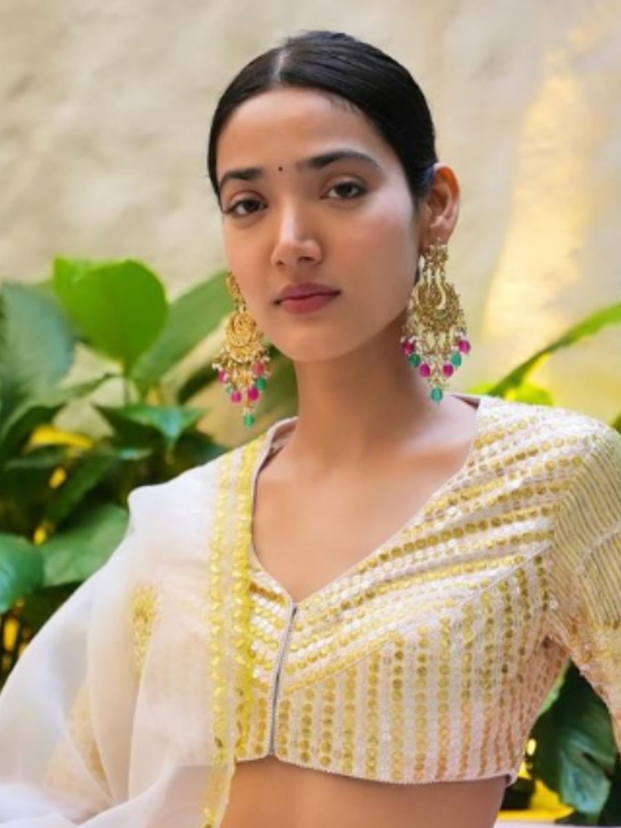 ‘12th fail’ actress Medha Shankar’s stylish wardrobe is unmissable ...