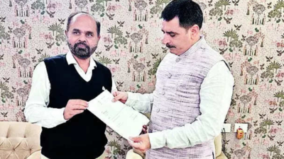 Gujarat Cong Jolted Again As Senior Mla C J Chavda Quits | Ahmedabad ...