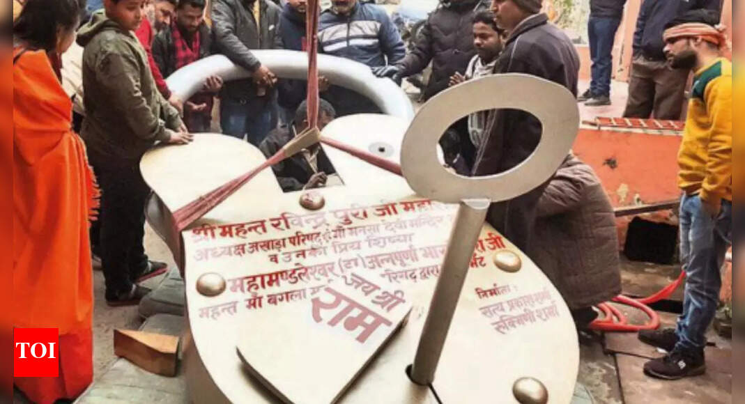 Ram Mandir Event: UP artisan’s wish fulfilled, 400kg lock made by him ...