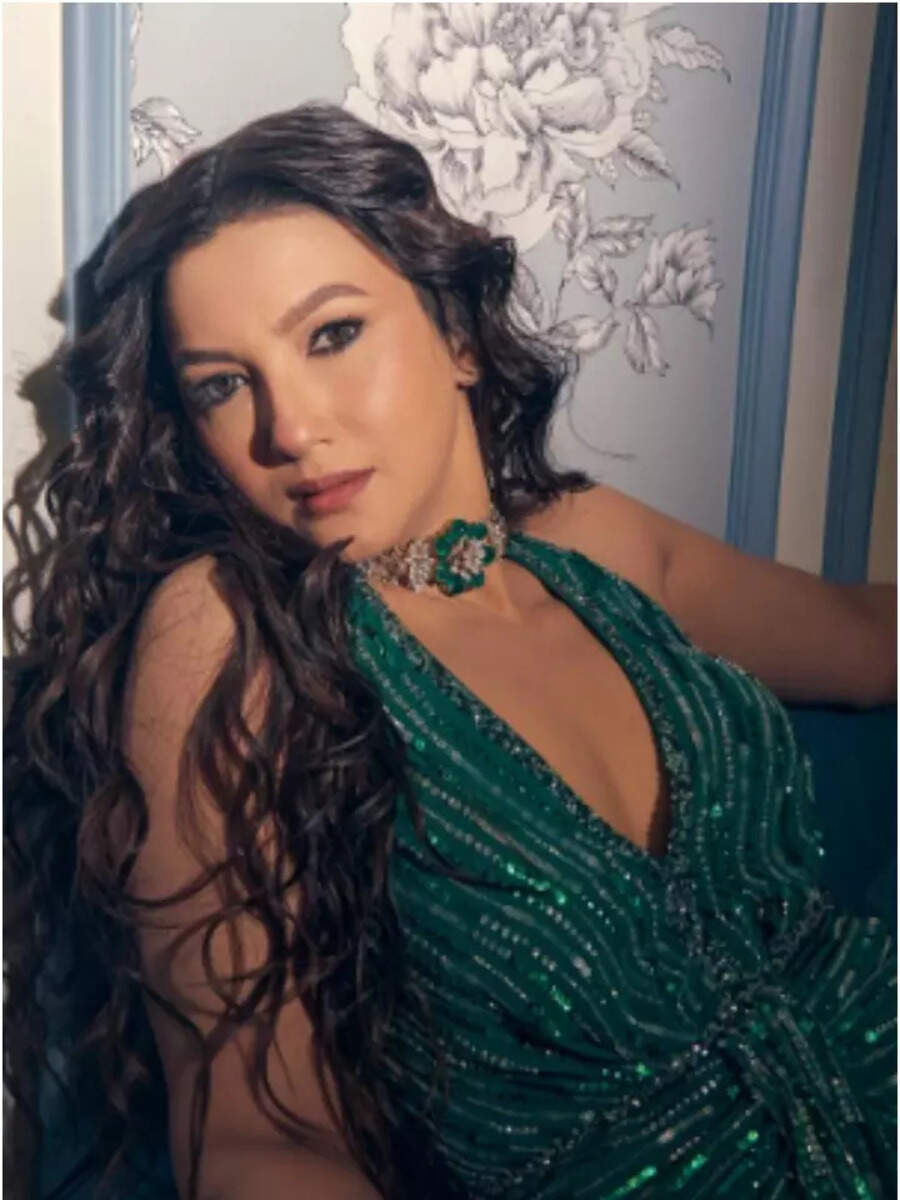 Fashionista Mama: Gauahar Khan's 10 Must-See Looks for Style ...