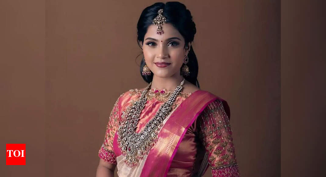 Watch: Vaishali Thaniga shares BTS video of recent shoot with team ...