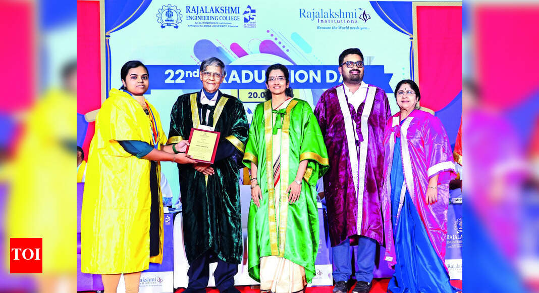 Engineering College: 1,604 Ugs Pass Out Of Rec | Chennai News - Times ...