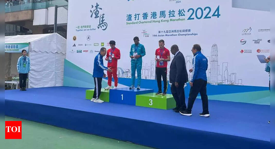 Man Singh becomes second Indian man to win gold at Asian Marathon ...