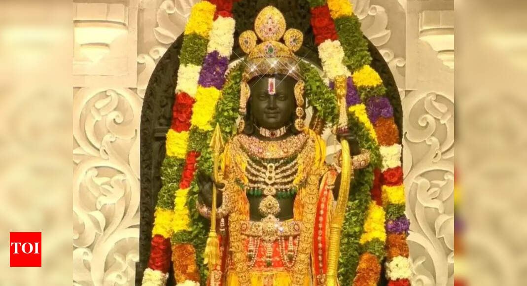 Lord Ram Idol Jewellery: From diamond tilak to 1.7 kilo gold mukut ...