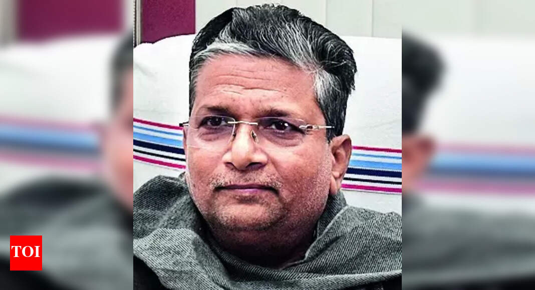 Mehta Takes Charge: Alok Mehta appointed as education minister | Patna ...