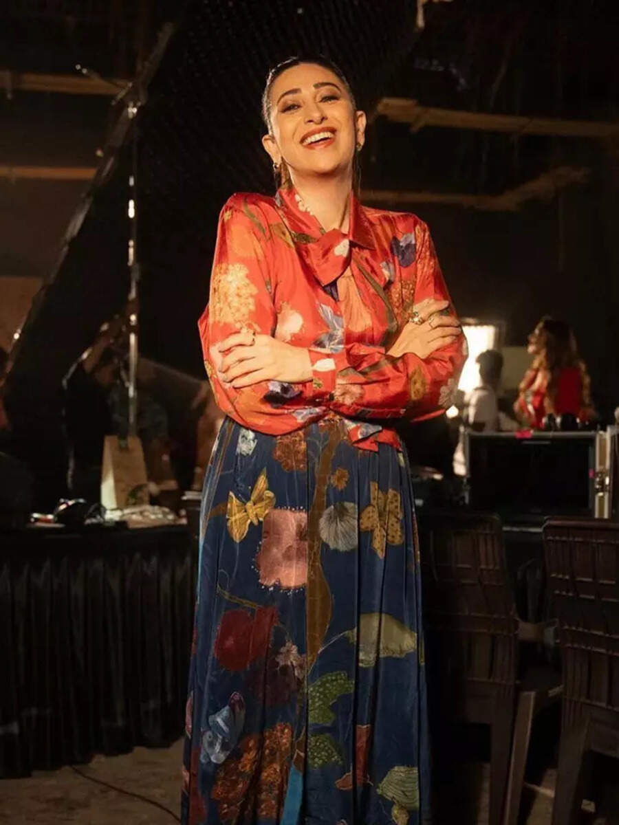 Karisma Kapoor is mastering the pleated style skirt with floral ...