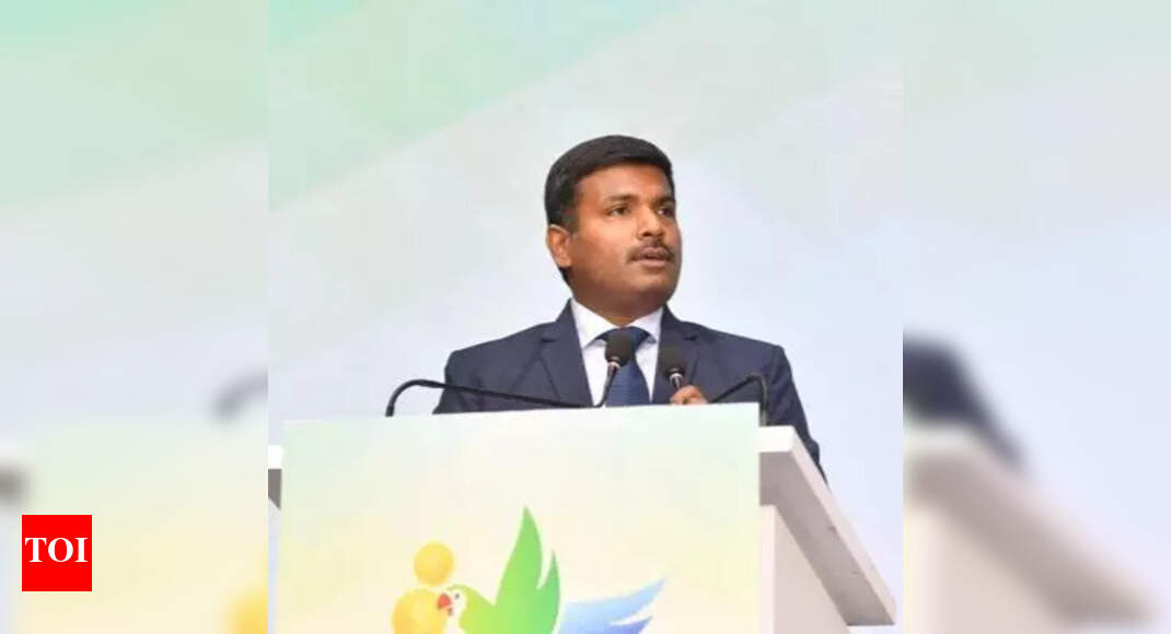 BJP-YSRCP have government relation, not political relation: Minister Amaranth | Visakhapatnam ...