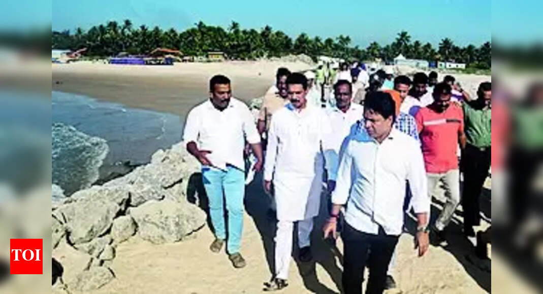 MP Nalin Kumar Kateel: Mp Nalin Visits Kulai Jetty Site | Mangaluru ...