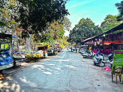Peshwe Park: Closure of Connecting Road between Peshwe Park and Bajirao ...