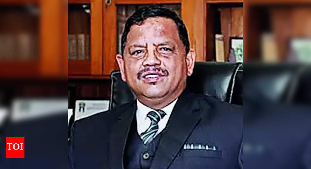 Gary Dominic Everett: Gary Dominic Everett - New Principal of La ...