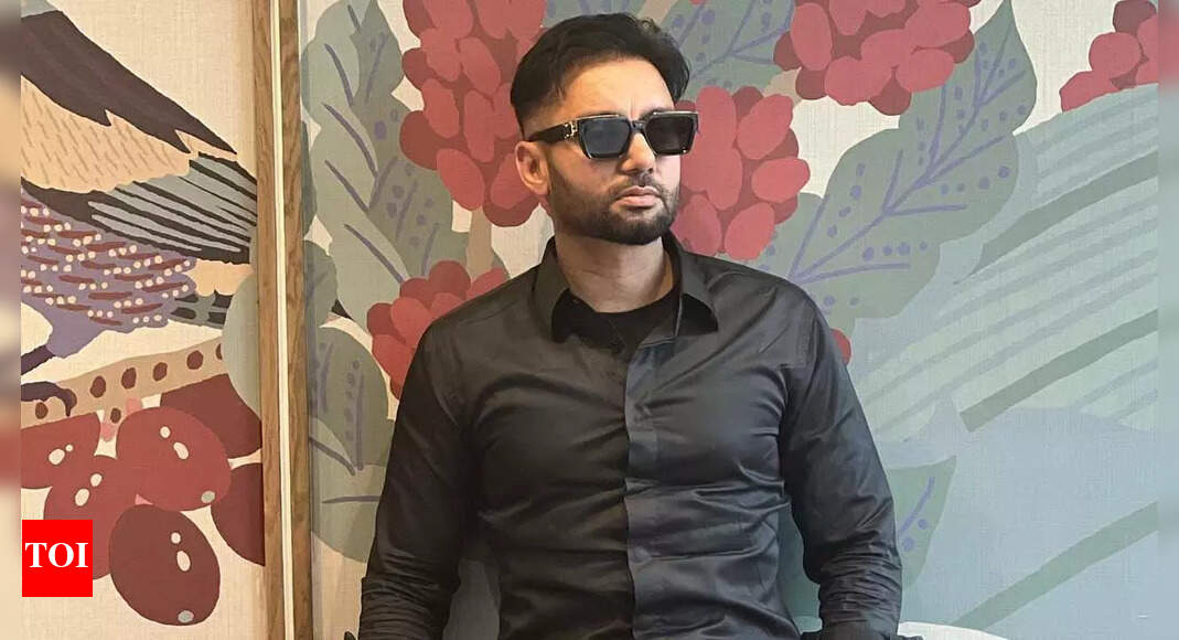 Sippy Gill Punjabi singer Accident News: Sippy Gill survives a ...