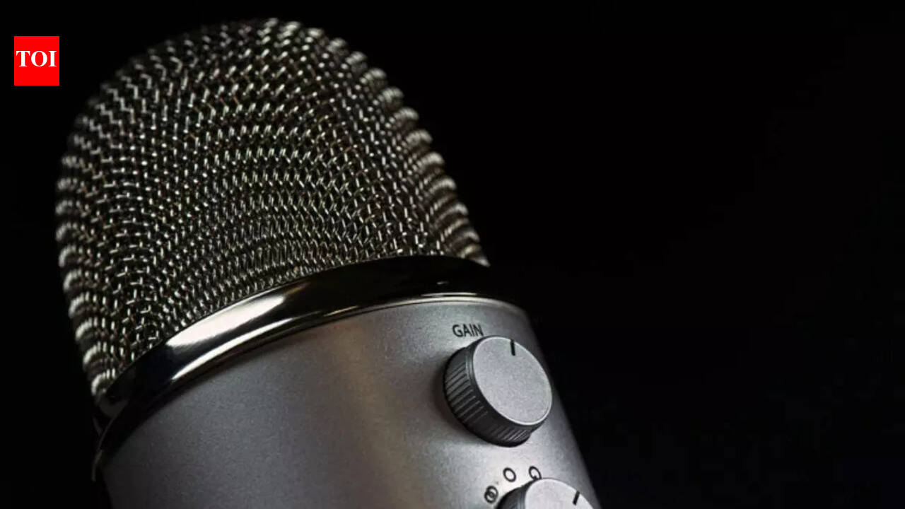 Buy the Best Microphone for Podcast Recording | Podcasting Microphone ...