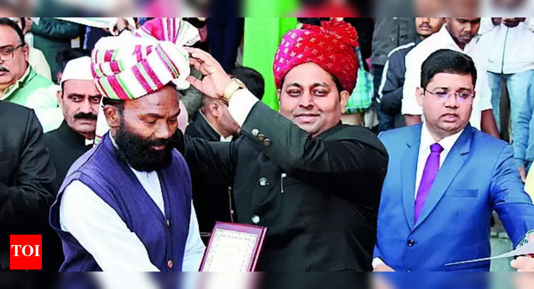 Ramgarh Dc Felicitates 30 For Contribution To Society | Ranchi News ...