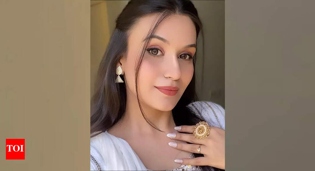 Simran Sharma: Working with Sayantani Ghosh is like a dream come true ...