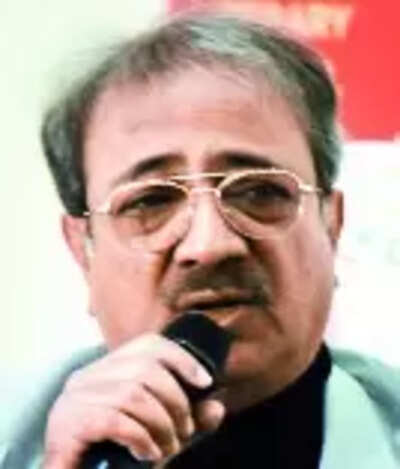 Basu Chatterji: Basu Chatterji: And Middle-of-the-Road Cinema | Nagpur ...