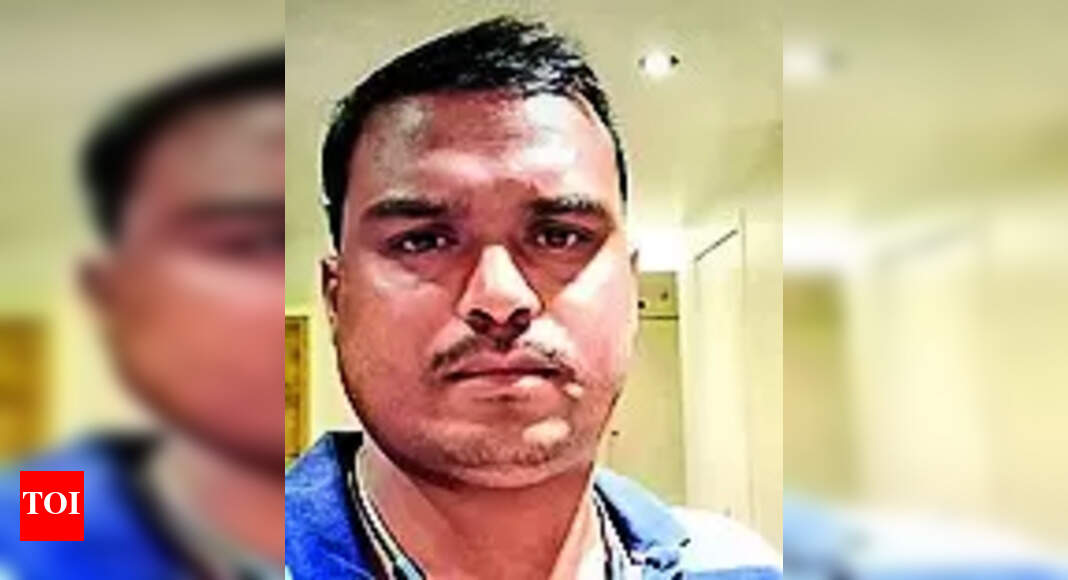 Note Exchange Racket: Two, Including Cop, Arrested For Running Note ...