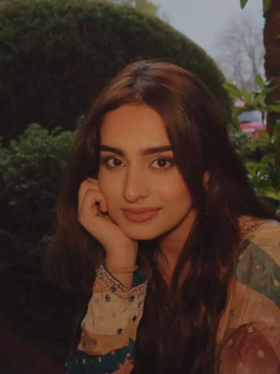 Ayesha Khan’s top 15 adorable looks | Times of India