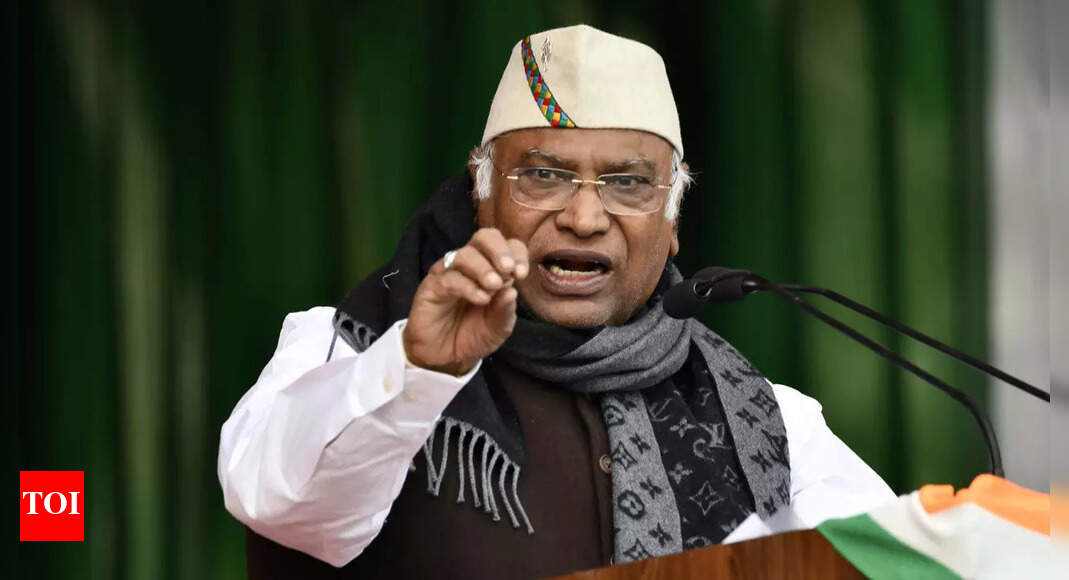BJP slams Kharge, says 'parivarvaad' junked in last polls | India News ... BJP slams Kharge, says 'parivarvaad' junked in last polls | India News ...
