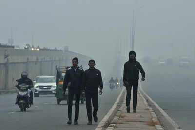 Dense Fog: City Shivers As Dense Fog, Icy Winds Make A Comeback ...