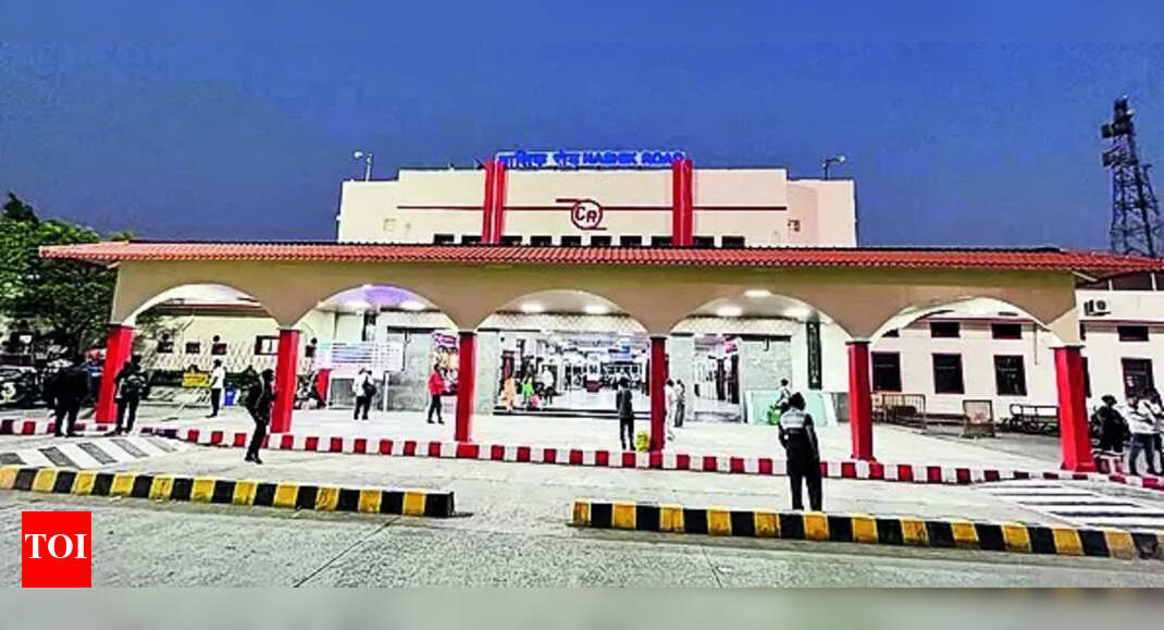 Nashik Road Railway Station: Grand Illumination and Facelift at Nashik ...