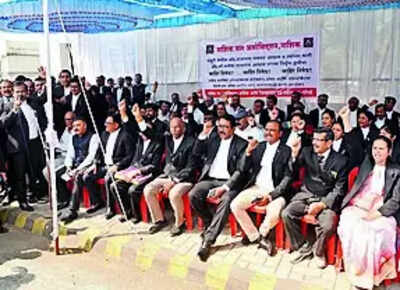 Lawyer Couple Murder: Nashik Bar Assn Demands Fast-track Case Hearing | Nashik News - Times of India