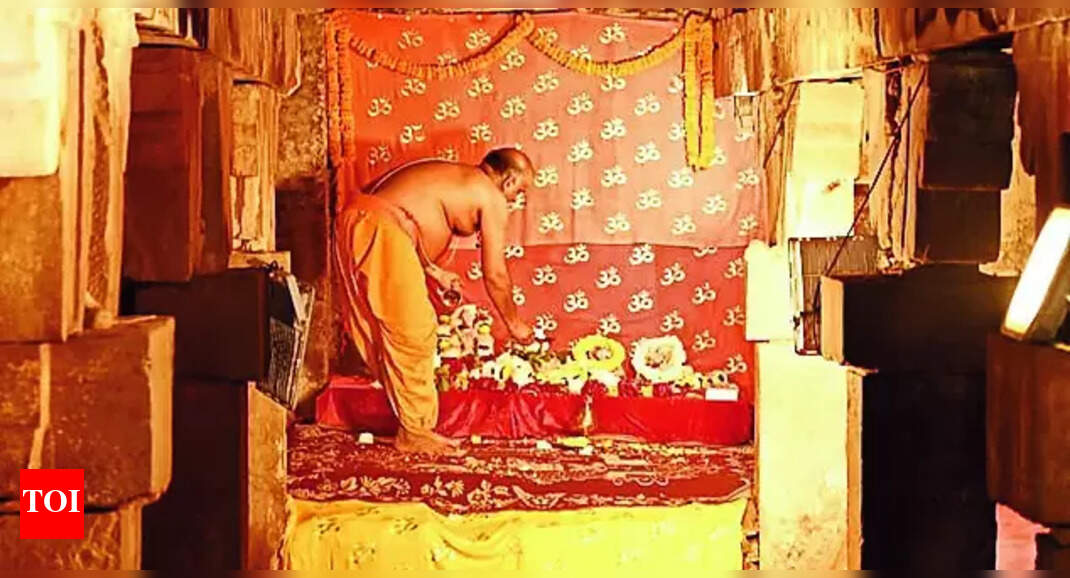 Hrs After Court Order, Puja Begins Inside Gyanvapi Cellar After 31 Yrs ...