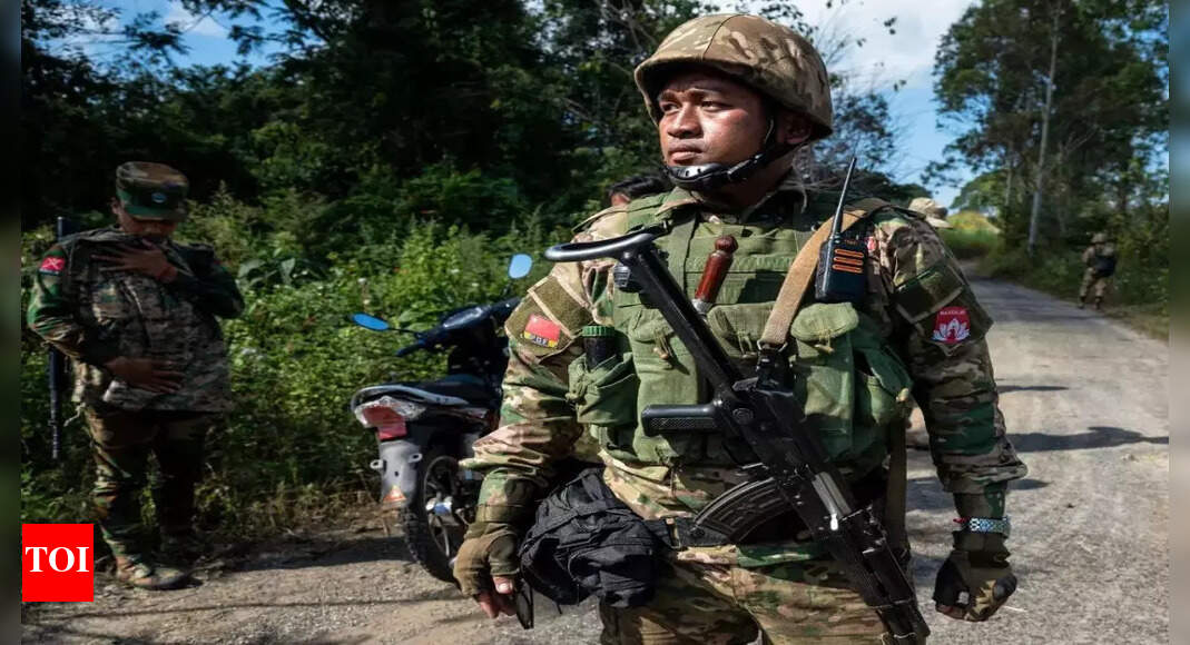 Myanmar Border Guards Seek Shelter in Bangladesh | Battle Between ...