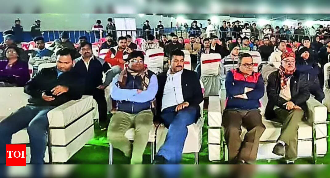 Priyanandanam, Riya Shine At Iit-p ‘anwesha’ Festival | Patna News ...