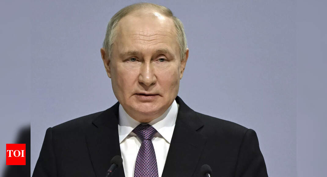 Living in Shadow of Putin’s Russia Feeds Fear on NATO’s Border | Latest ...