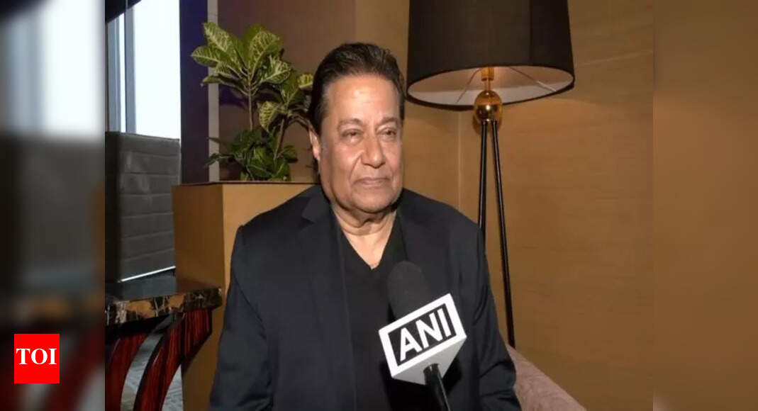 Anup Jalota congratulates Ustad Zakir Hussain, Shankar Mahadevan on the ...