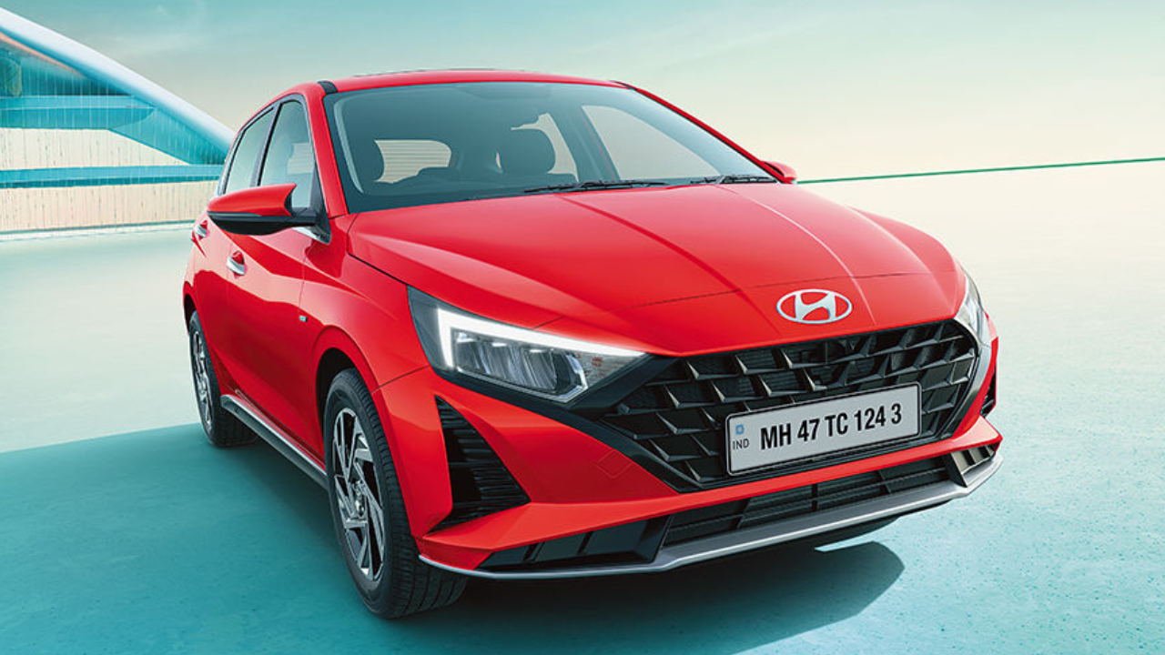 Hyundai i20 facelift variant wise price and features explained ...