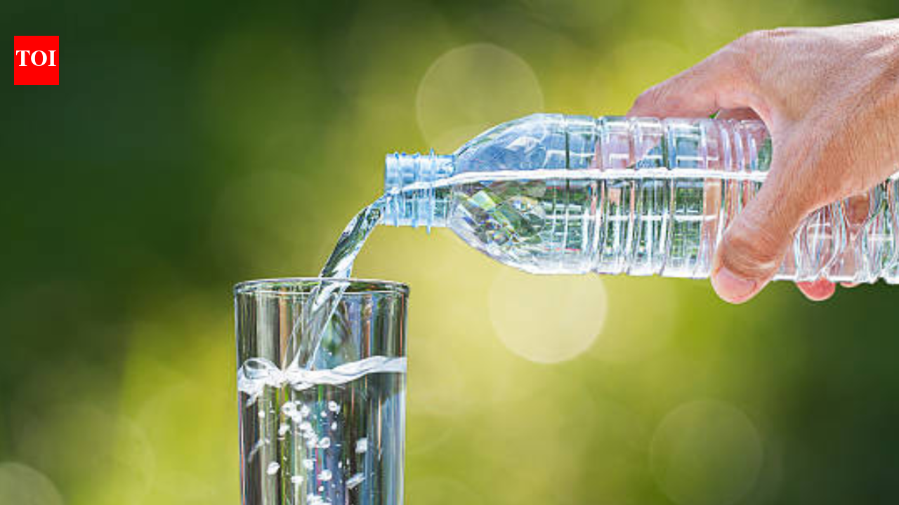 Winter Hydration: Ways your body reacts when you don't drink enough water