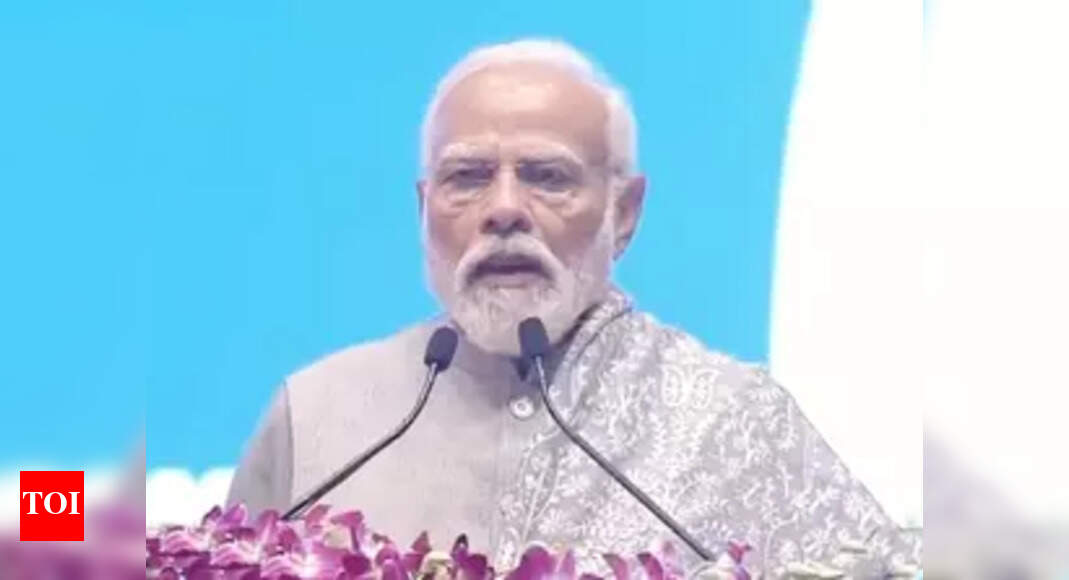 PM Modi likely to visit Kashi this month, gift Rs 6,000 crore projects ...