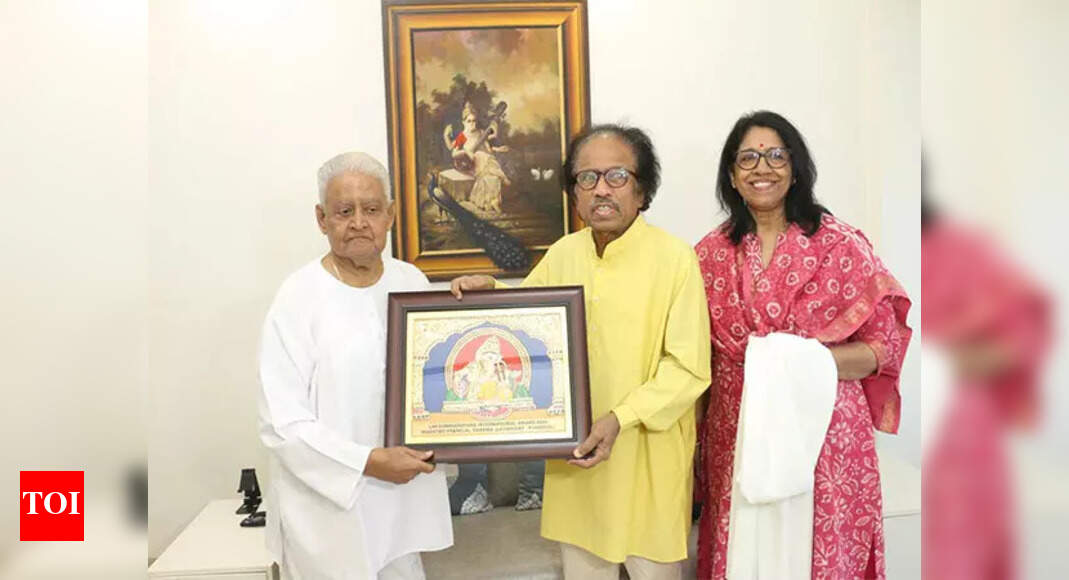 Singer Pyarelal Sharma conferred with Lakshminarayana International ...
