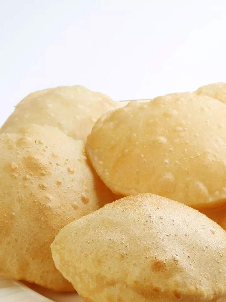 How to make no-oil fluffy Pooris without frying | Times of India