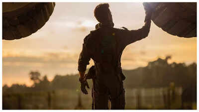 Fighter Full Movie Collection: 'Fighter' box office collection day 15 ...