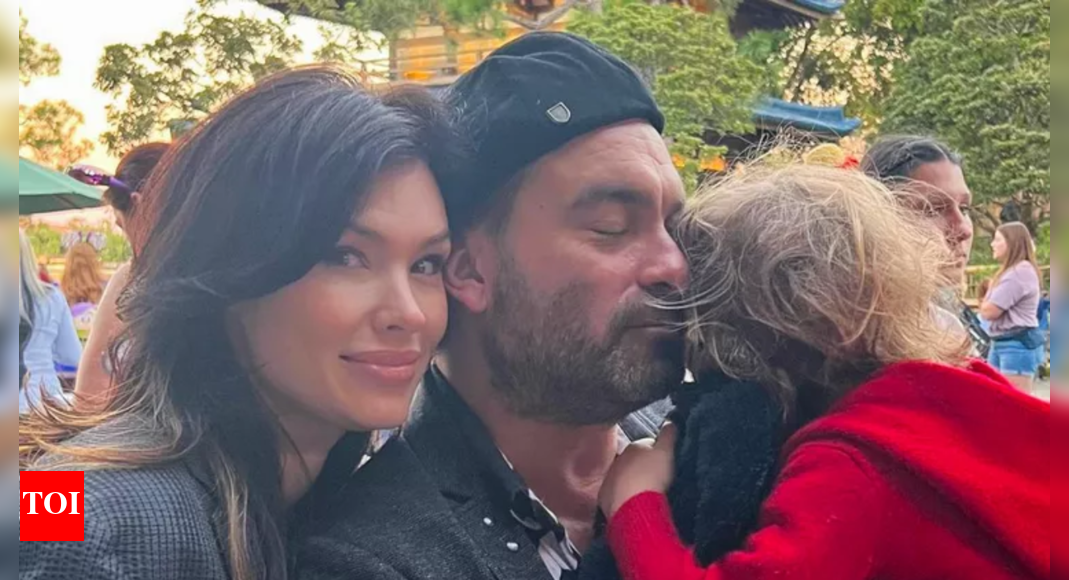 Big Bang Theory's Johnny Galecki secretly married Morgan Galecki and ...