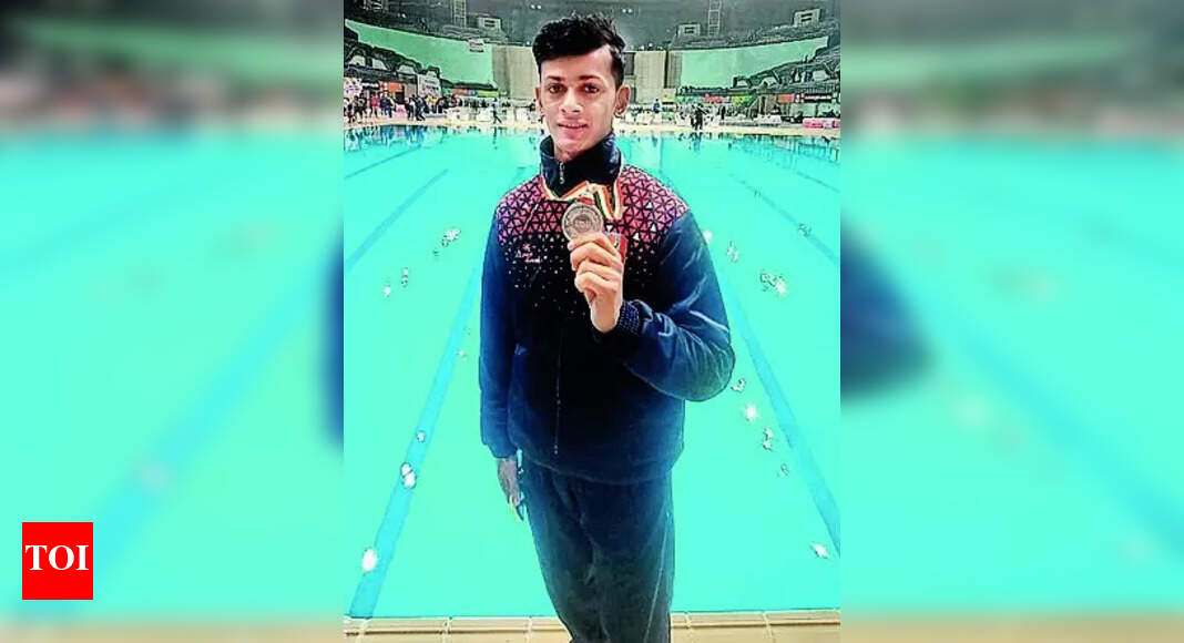 National Swimming Championship: Byculla Teenager Makes a Splash at National Swimming ...